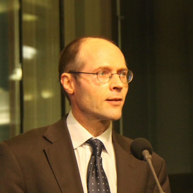 Olivier De Schutter présente son rapport à l'Assemblée générale de l ...